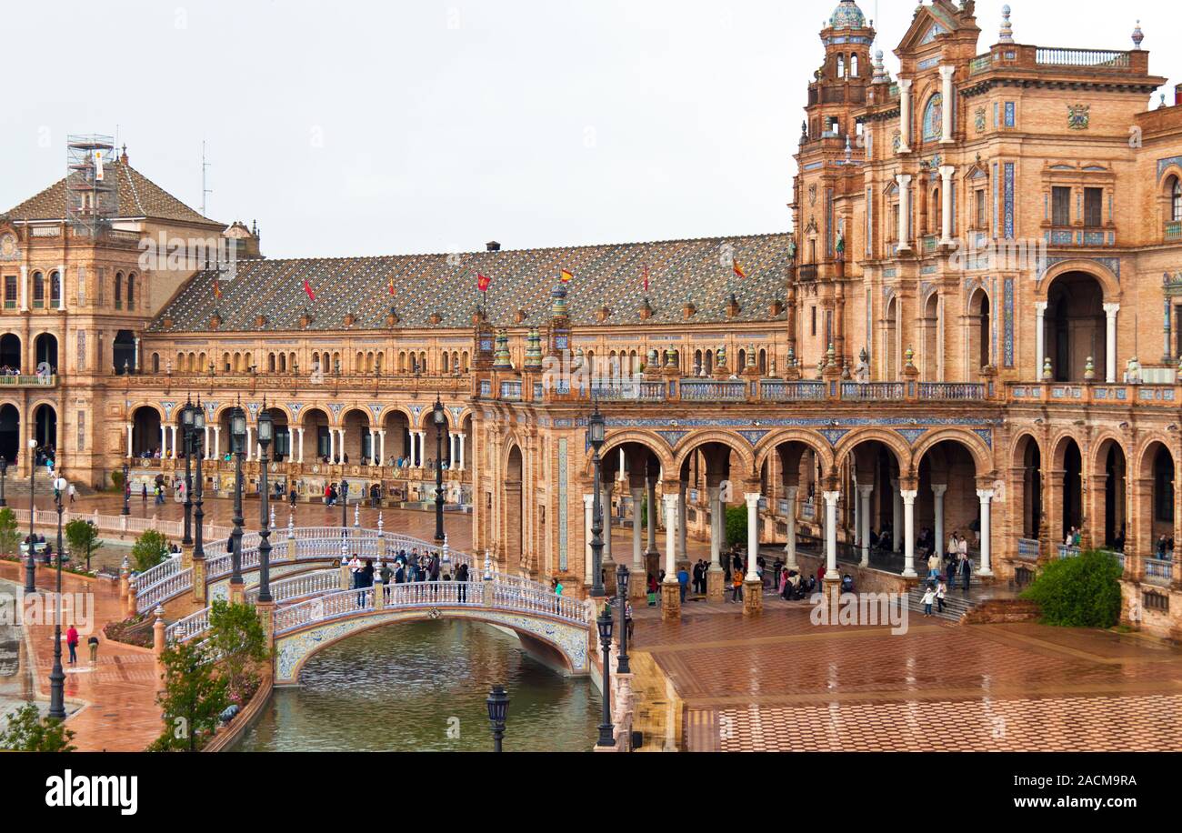 The spanish pavilion hi-res stock photography and images - Alamy