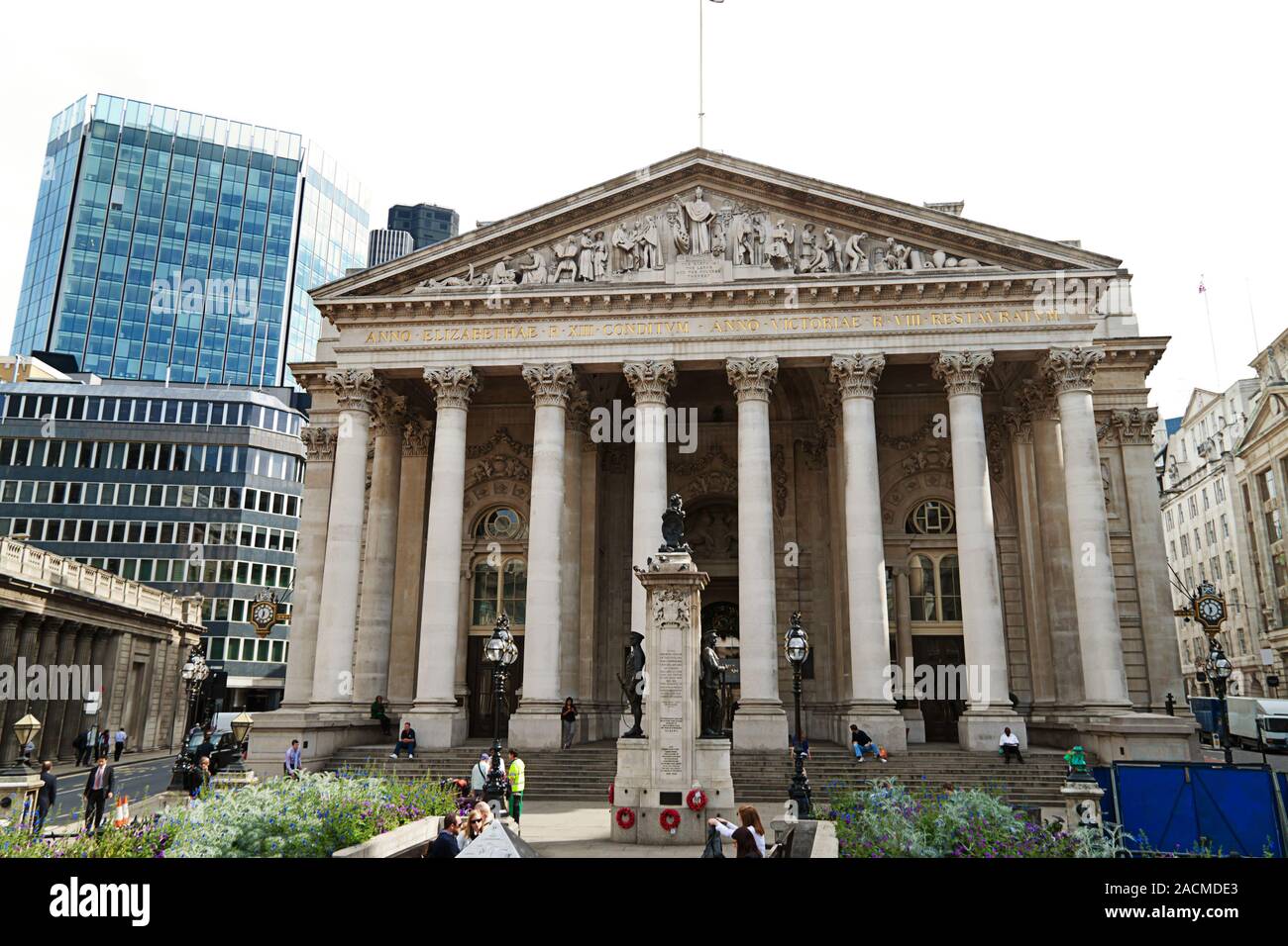Old london stock exchange hi-res stock photography and images - Alamy