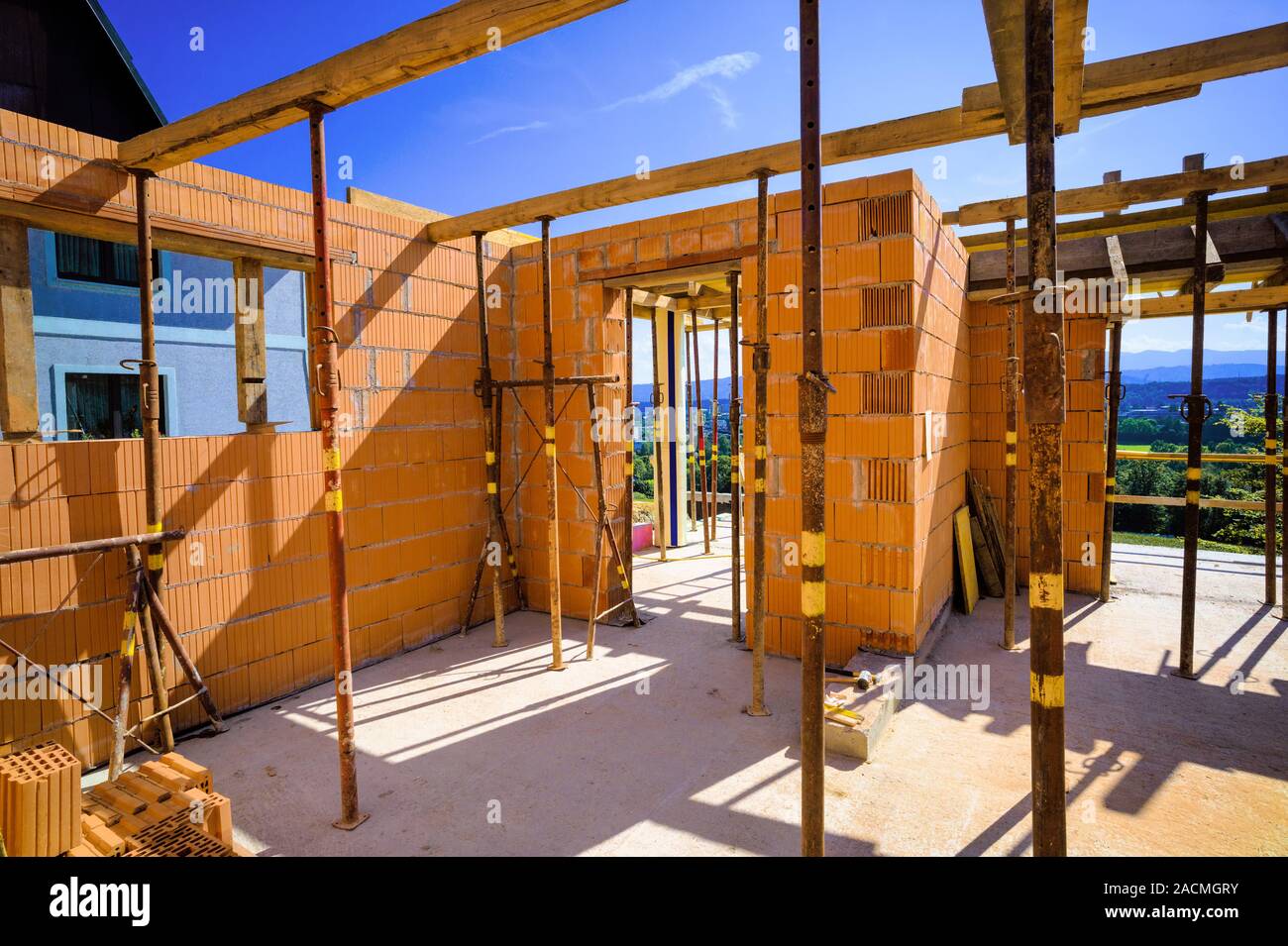 House shell hi-res stock photography and images - Alamy