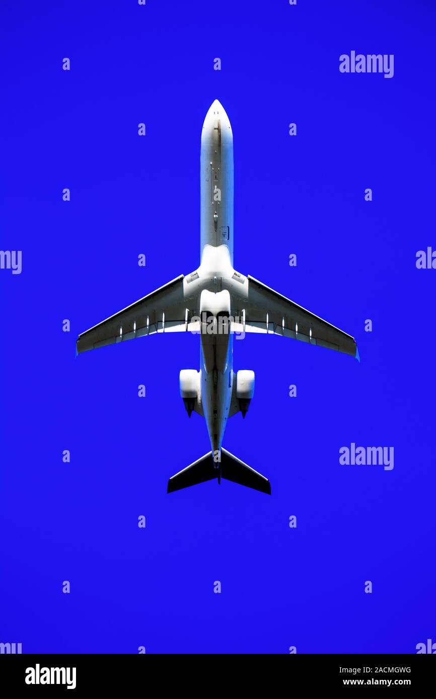 Aircraft starting hi-res stock photography and images - Alamy