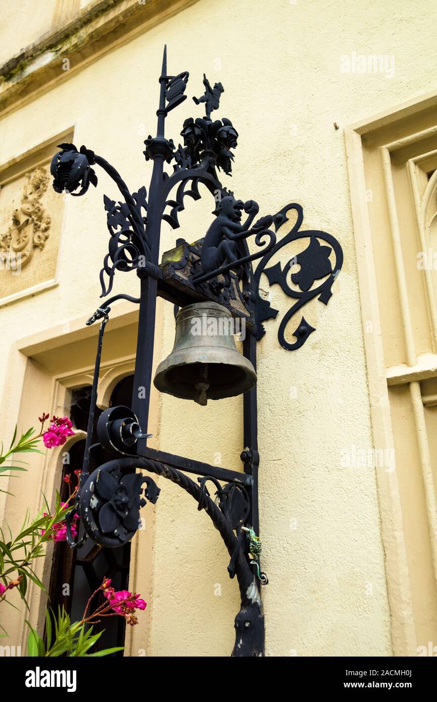 House bell hi-res stock photography and images - Alamy