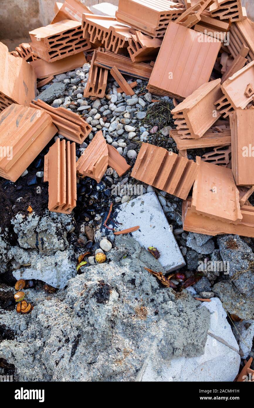 Construction debris on a construction site Stock Photo - Alamy