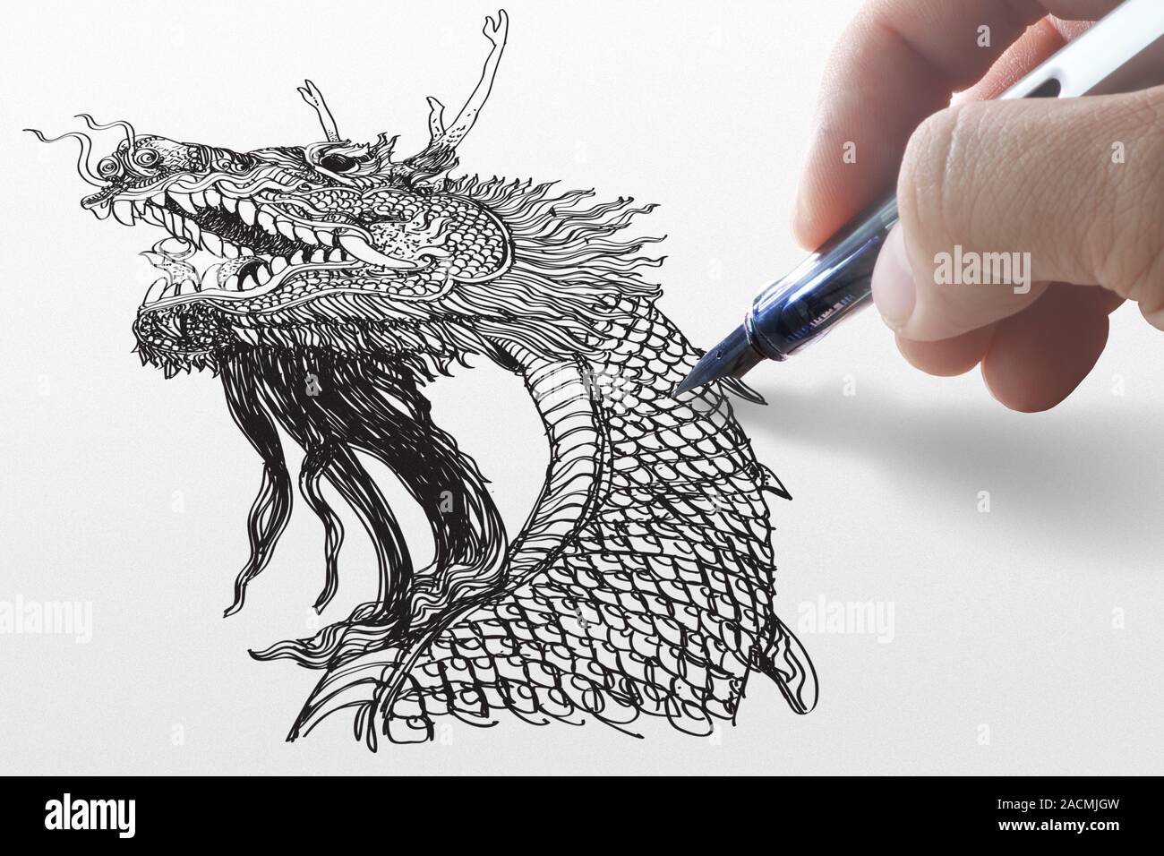Draw dragon hi-res stock photography and images - Alamy