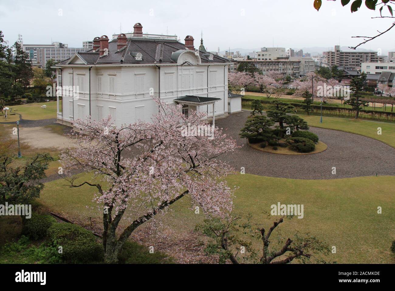 Manoir japonais hi-res stock photography and images - Alamy