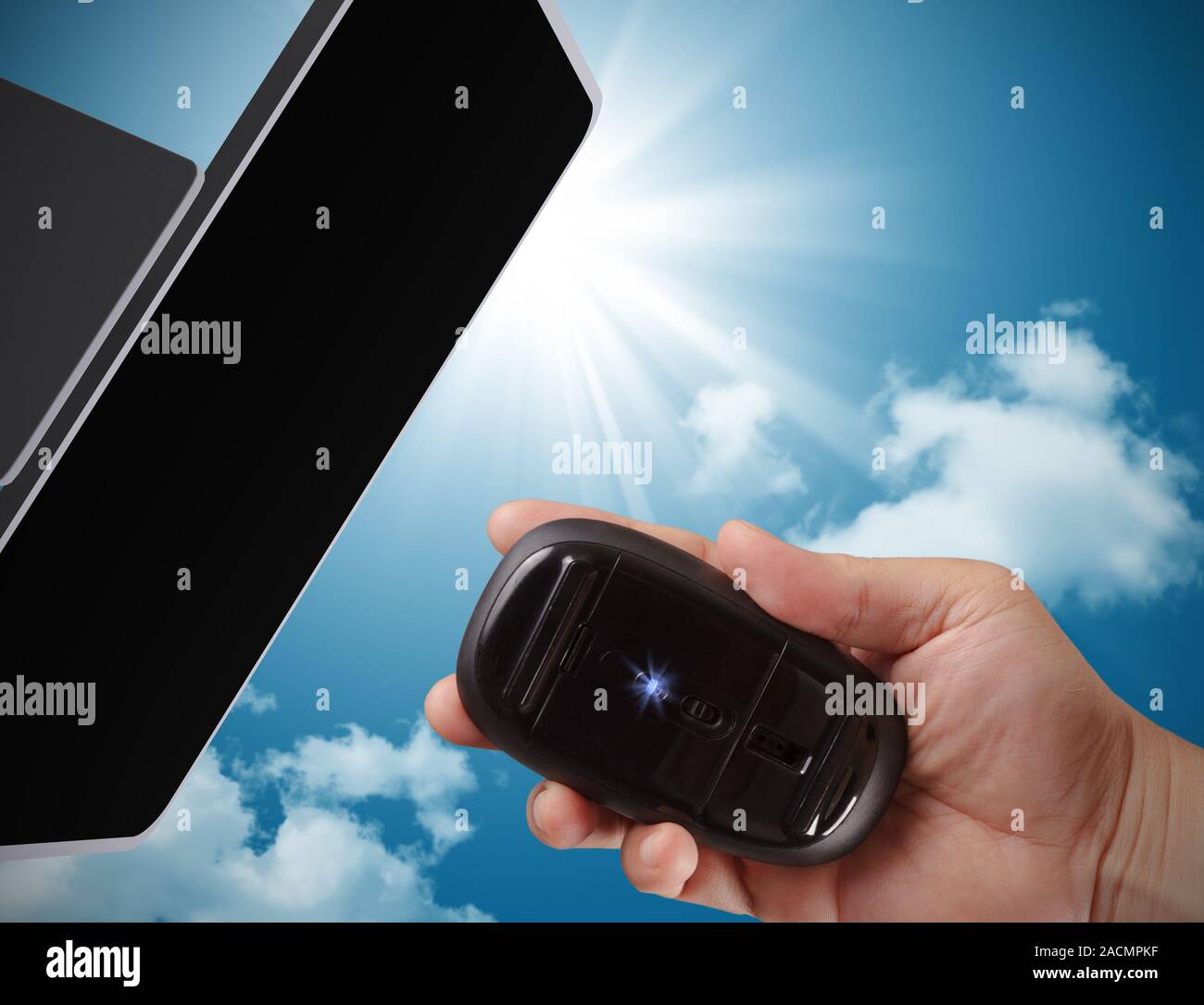 Hand and computer mouse hi-res stock photography and images - Alamy