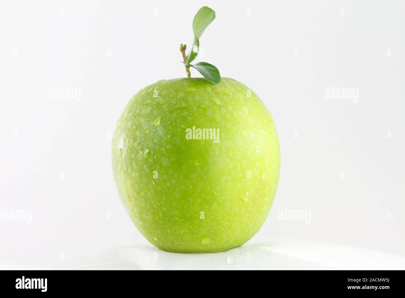 Different colors sliced apple Stock Photo - Alamy