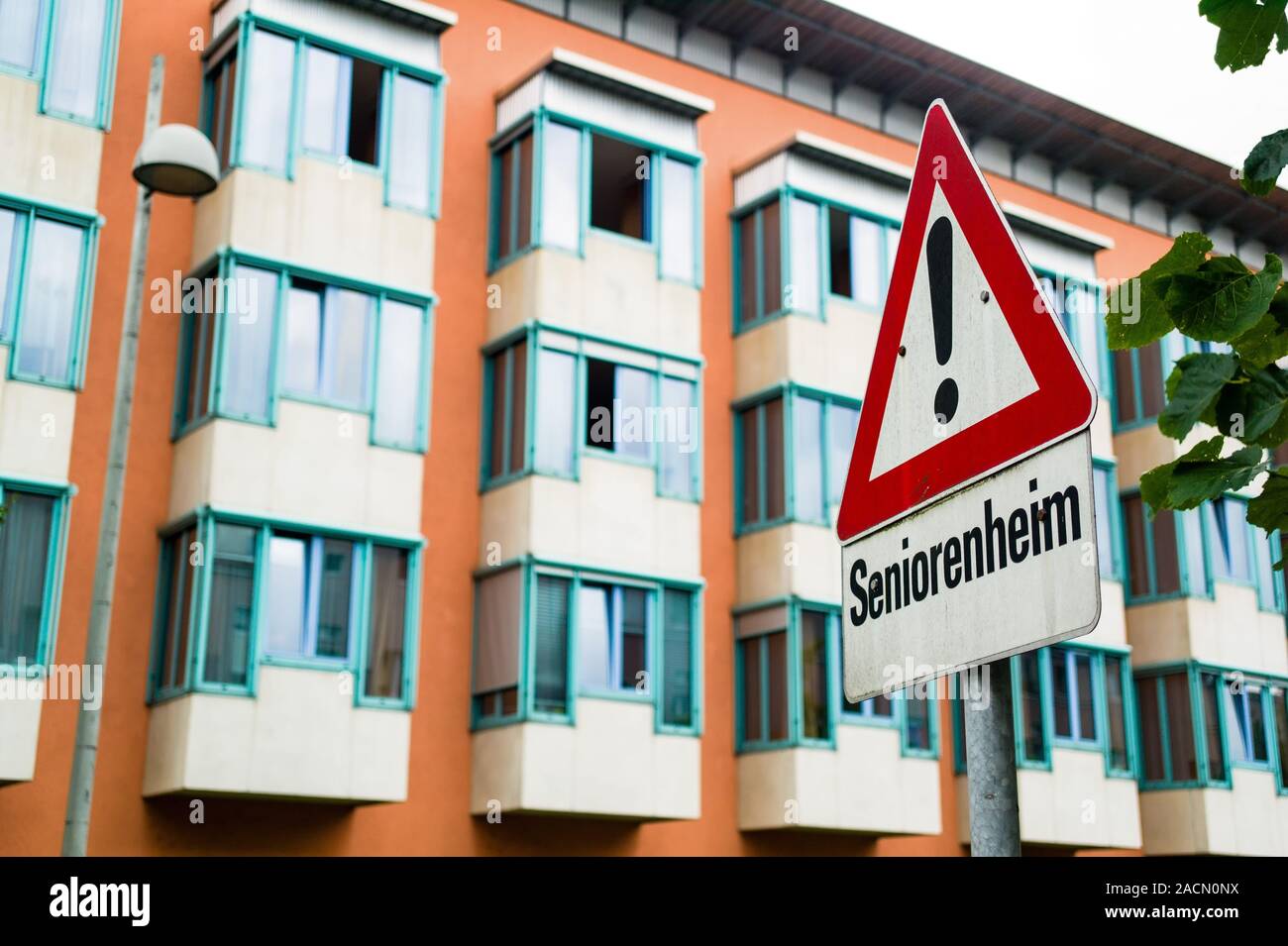 Seniorenheim hi-res stock photography and images - Alamy