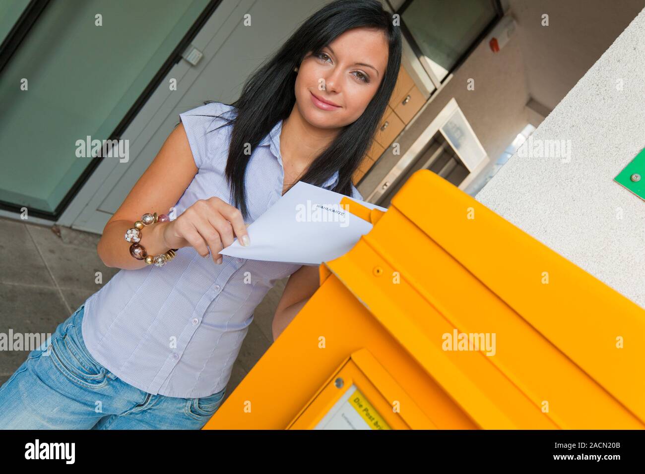 Voting card hi-res stock photography and images - Alamy