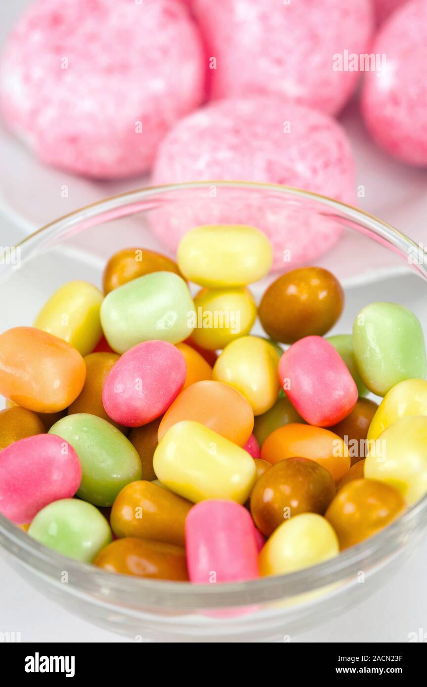 Sugary snacks. Processed foods that are high in sugars provide a ...