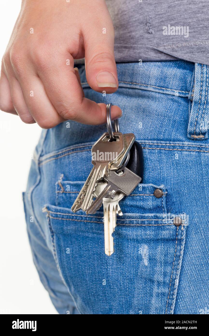Hand of a woman with a bunch of keys Stock Photo - Alamy