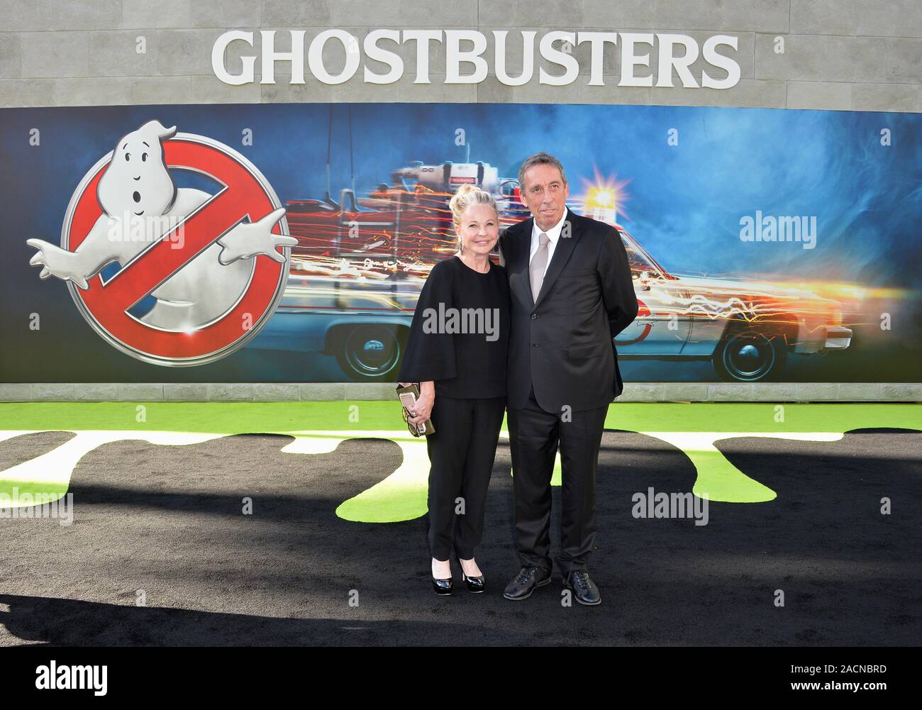 Ivan reitman and wife hi-res stock photography and images - Alamy