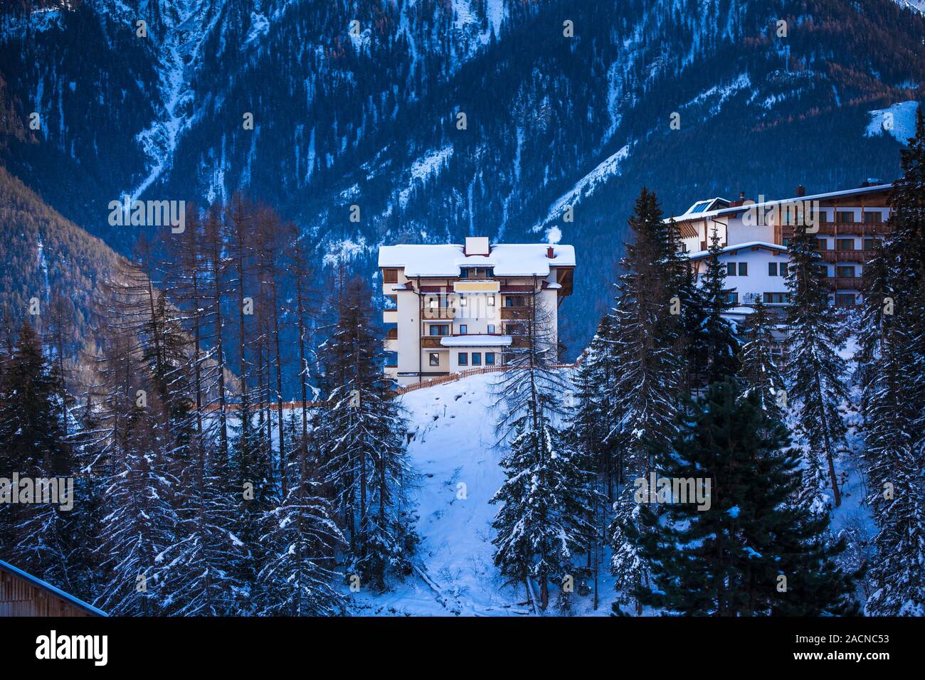 Quiet snowscape hi-res stock photography and images - Alamy