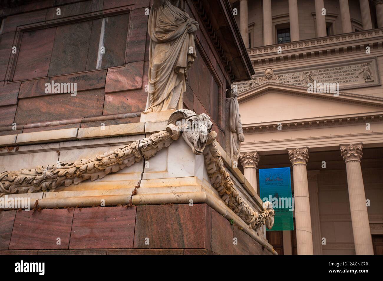 Bucranium hi-res stock photography and images - Alamy