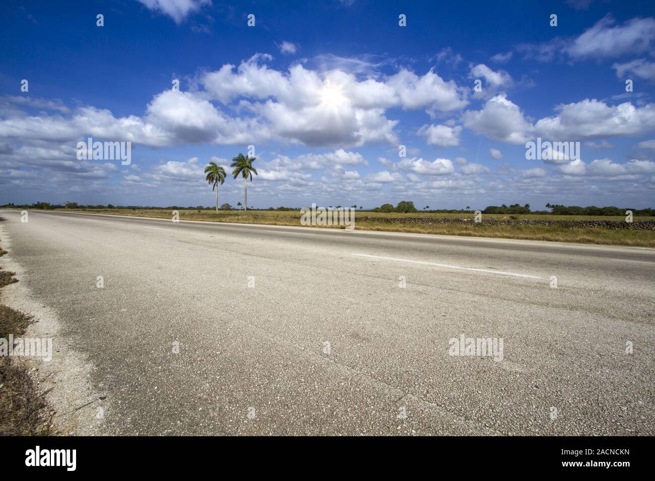 Empty motorway hi-res stock photography and images - Alamy