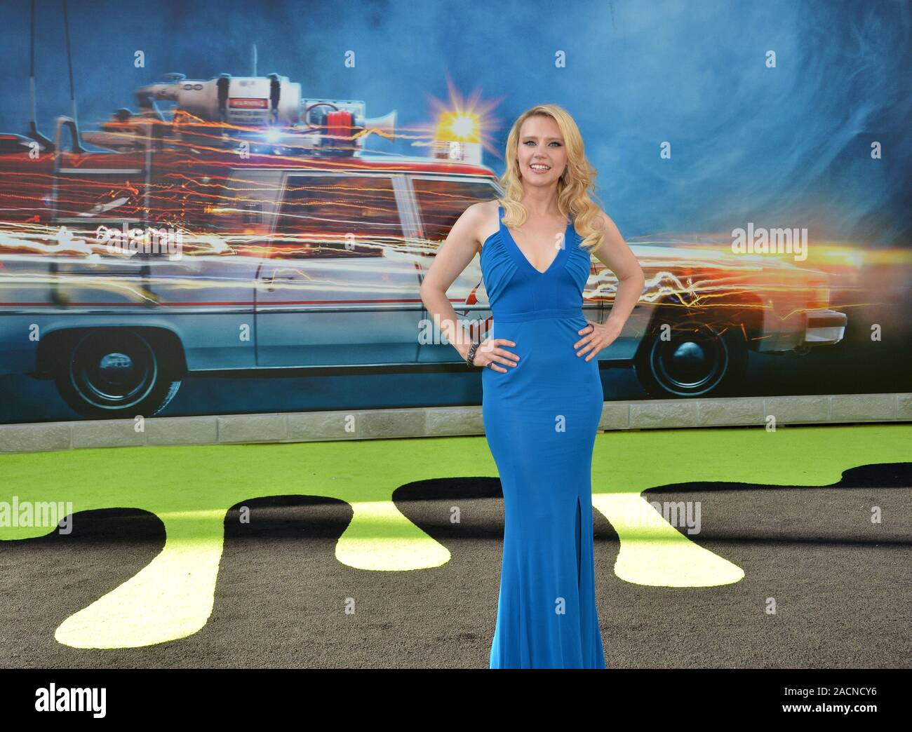 Kate mckinnon ghostbusters premiere los angeles hi-res stock ...