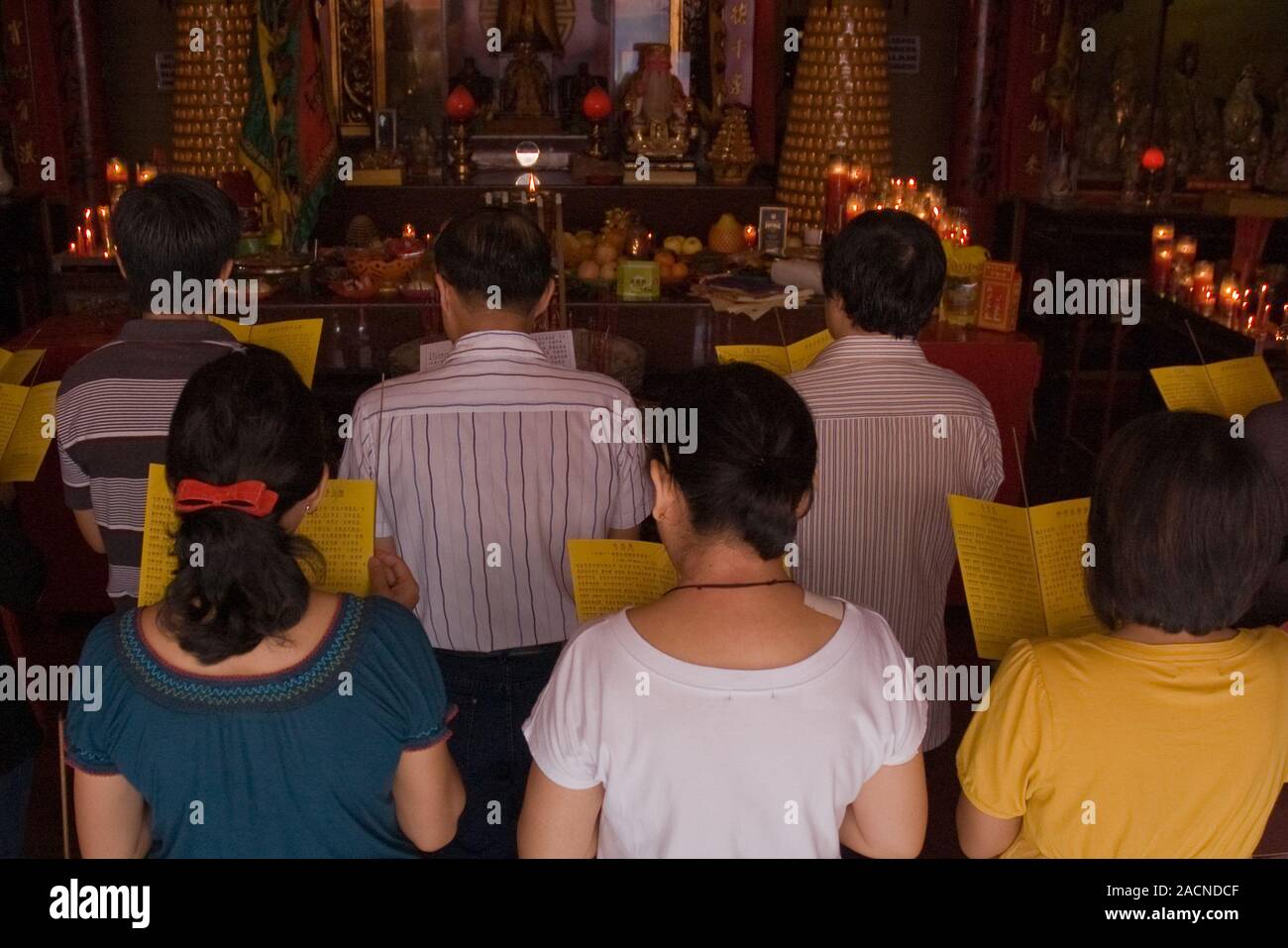 Buddhist people hi-res stock photography and images - Alamy