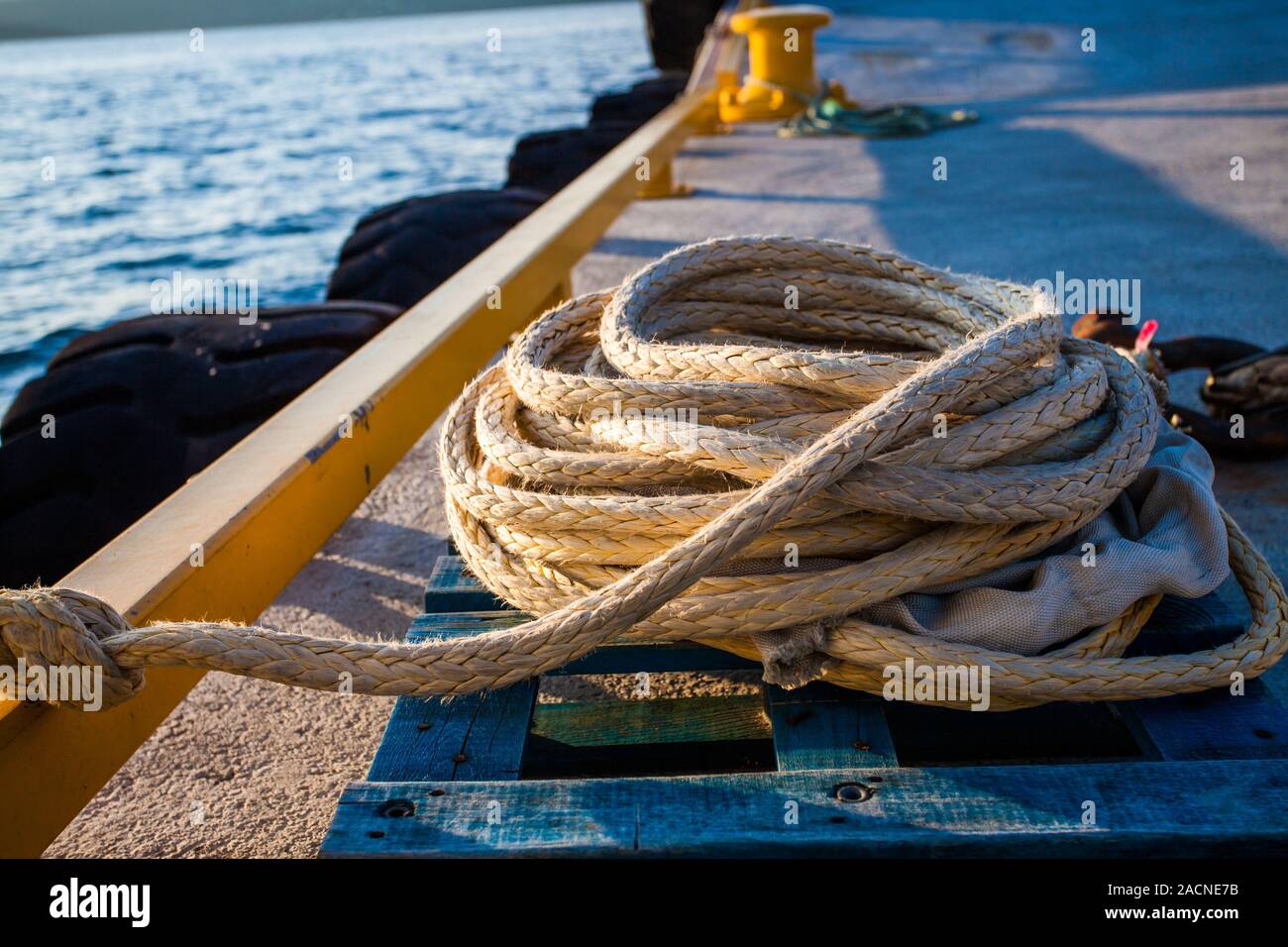 Stacked rope hi-res stock photography and images - Alamy