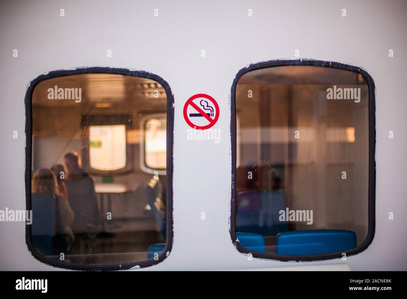 Red interdiction sign hi-res stock photography and images - Alamy