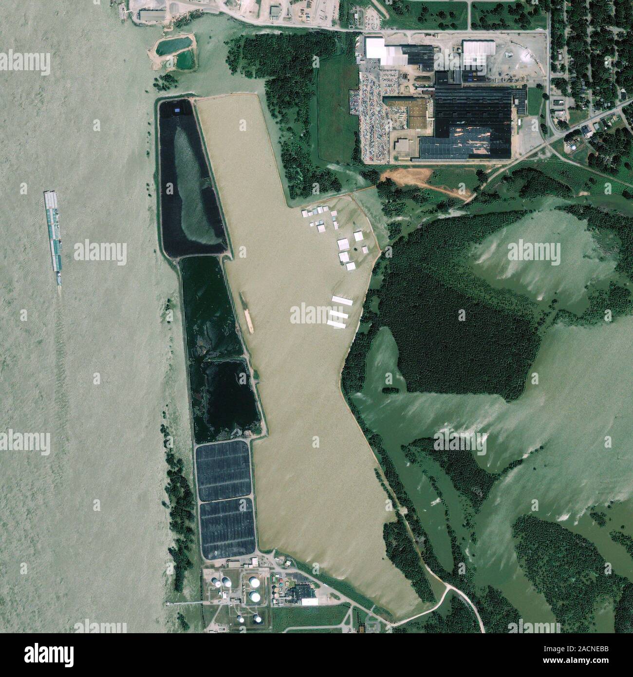 Mississippi flooding. Satellite image showing the General DeWitt Spain ...
