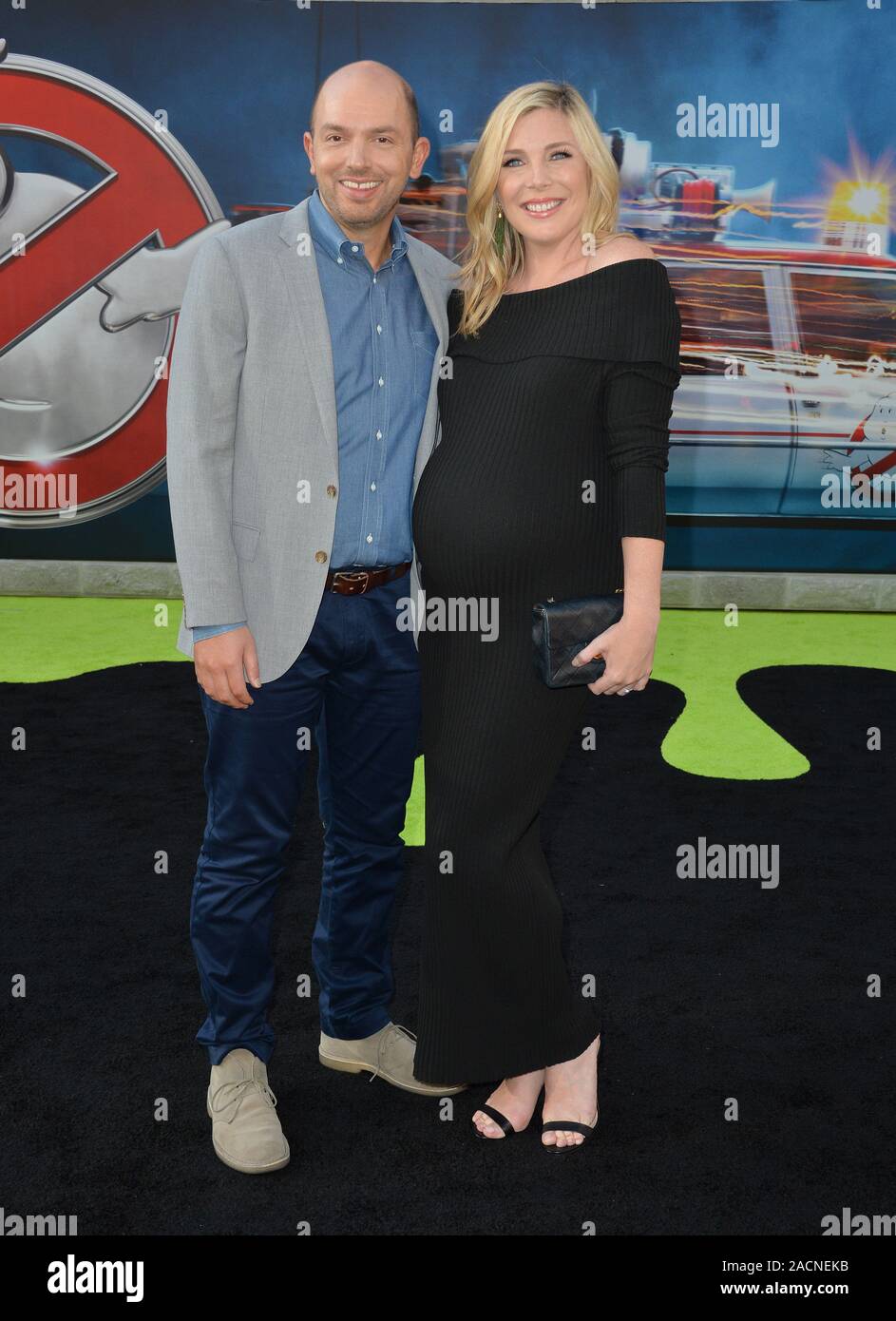 Paul scheer and june diane raphael hi-res stock photography and images ...