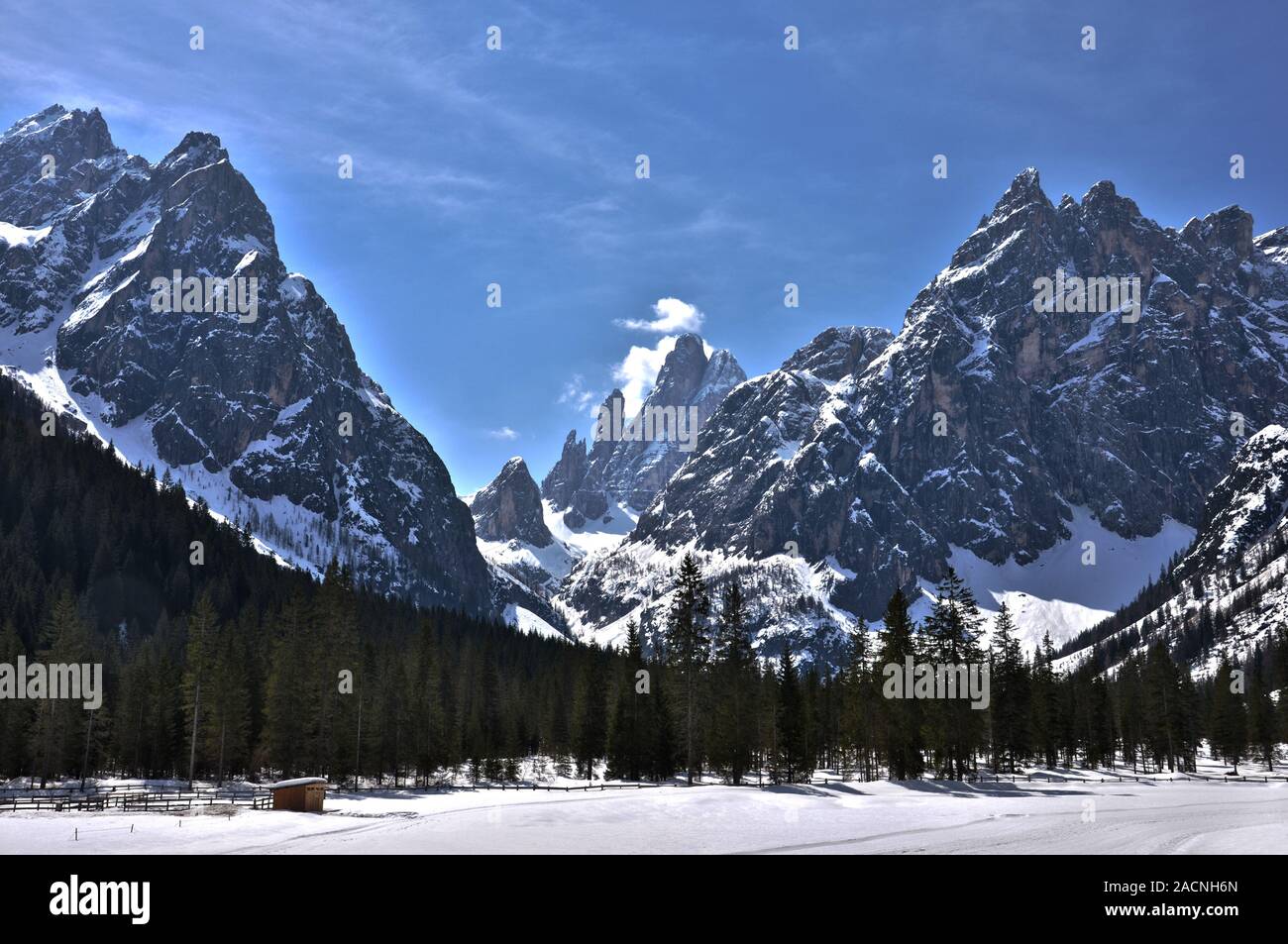 Whole valley hi-res stock photography and images - Alamy