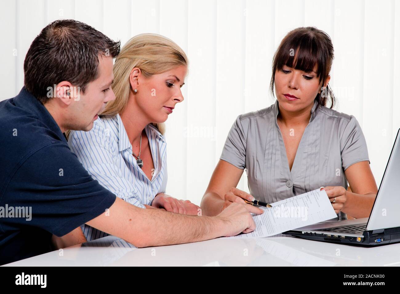 Consultation conversation hi-res stock photography and images - Alamy