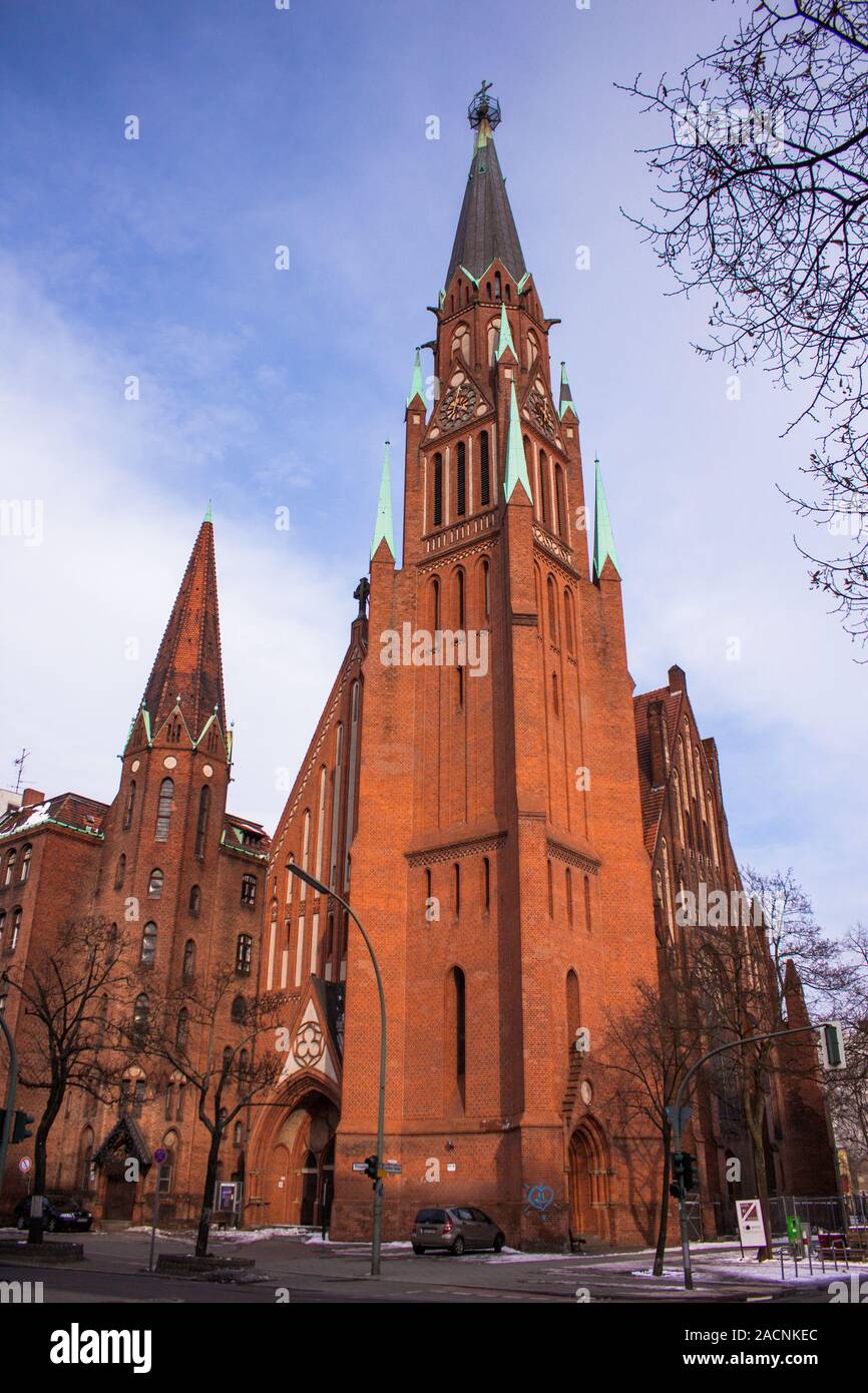 Brick churches hi-res stock photography and images - Alamy