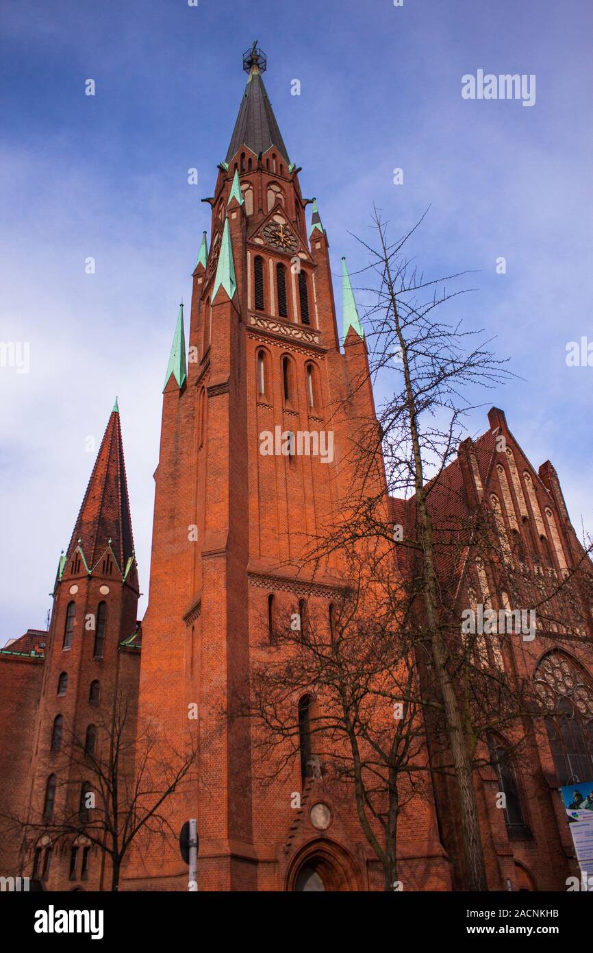 Red brick churches hi-res stock photography and images - Alamy