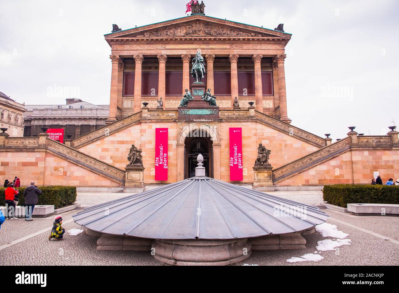 Old National Gallery, Berlin Stock Photo - Alamy
