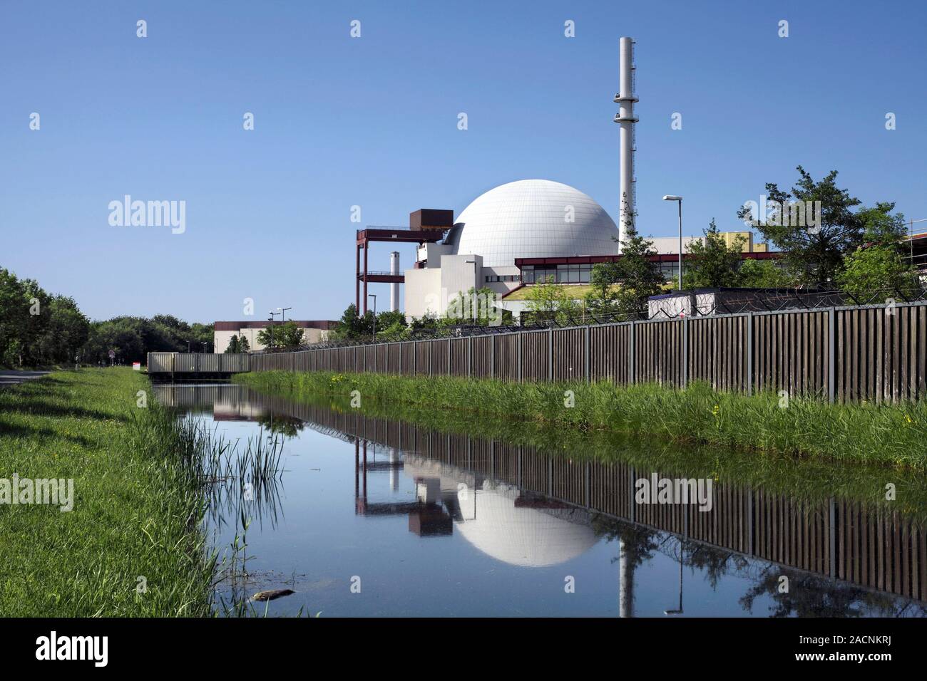 Brokdorf nuclear power station. View towards the pressurised water reactor of the Brokdorf ...
