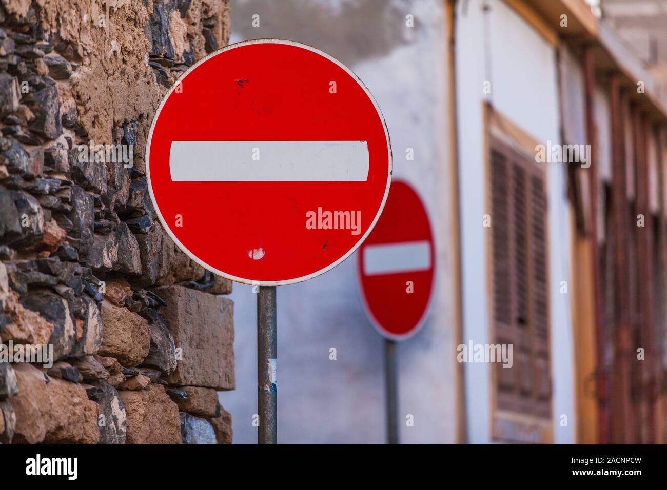 One way red hi-res stock photography and images - Alamy