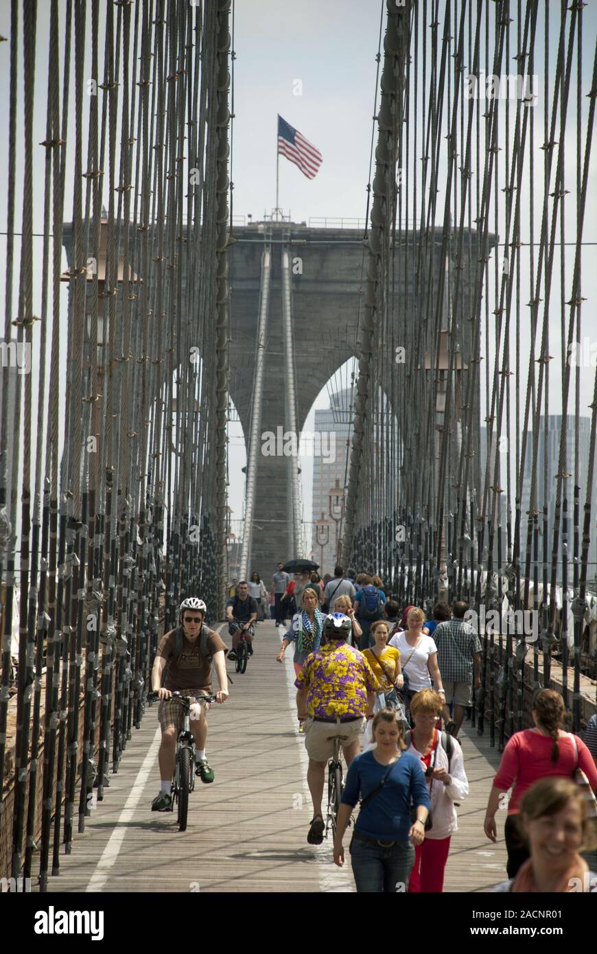 People on the Brooklyn Bridge, New York City, USA Stock Photo - Alamy