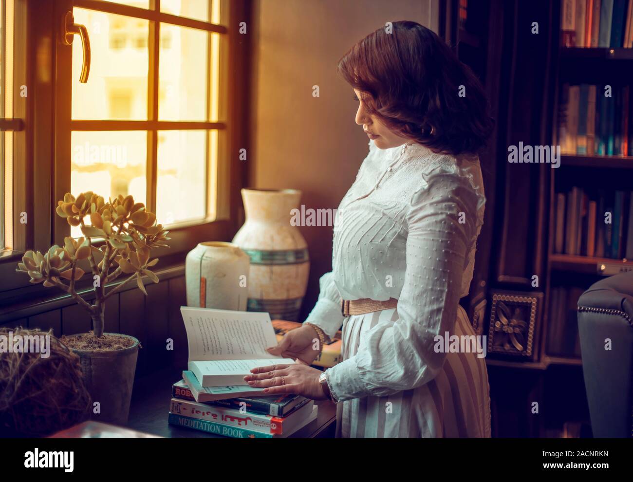 Feeling reading hi-res stock photography and images - Alamy