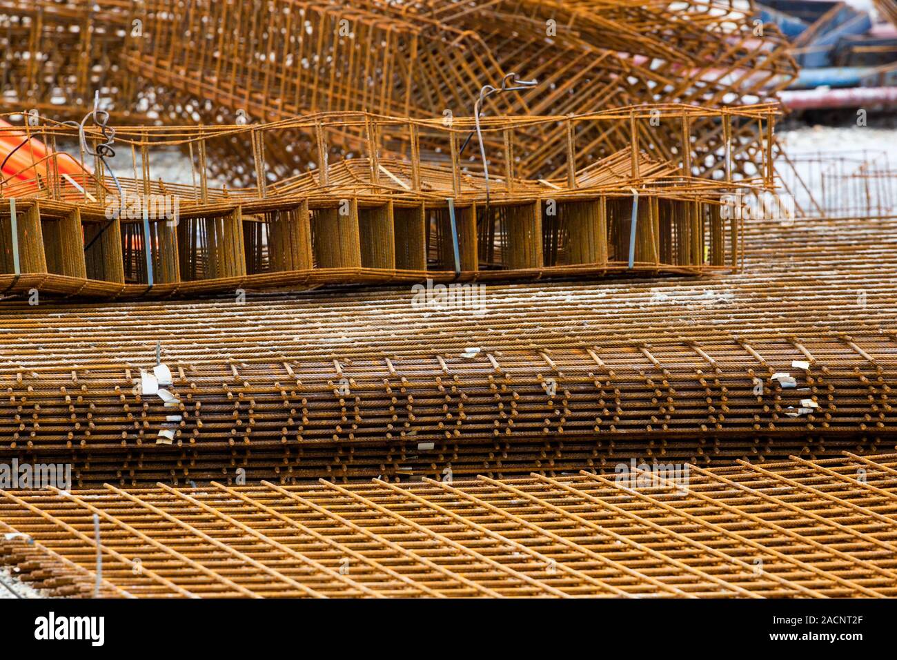 Construction steel mesh hi-res stock photography and images - Alamy