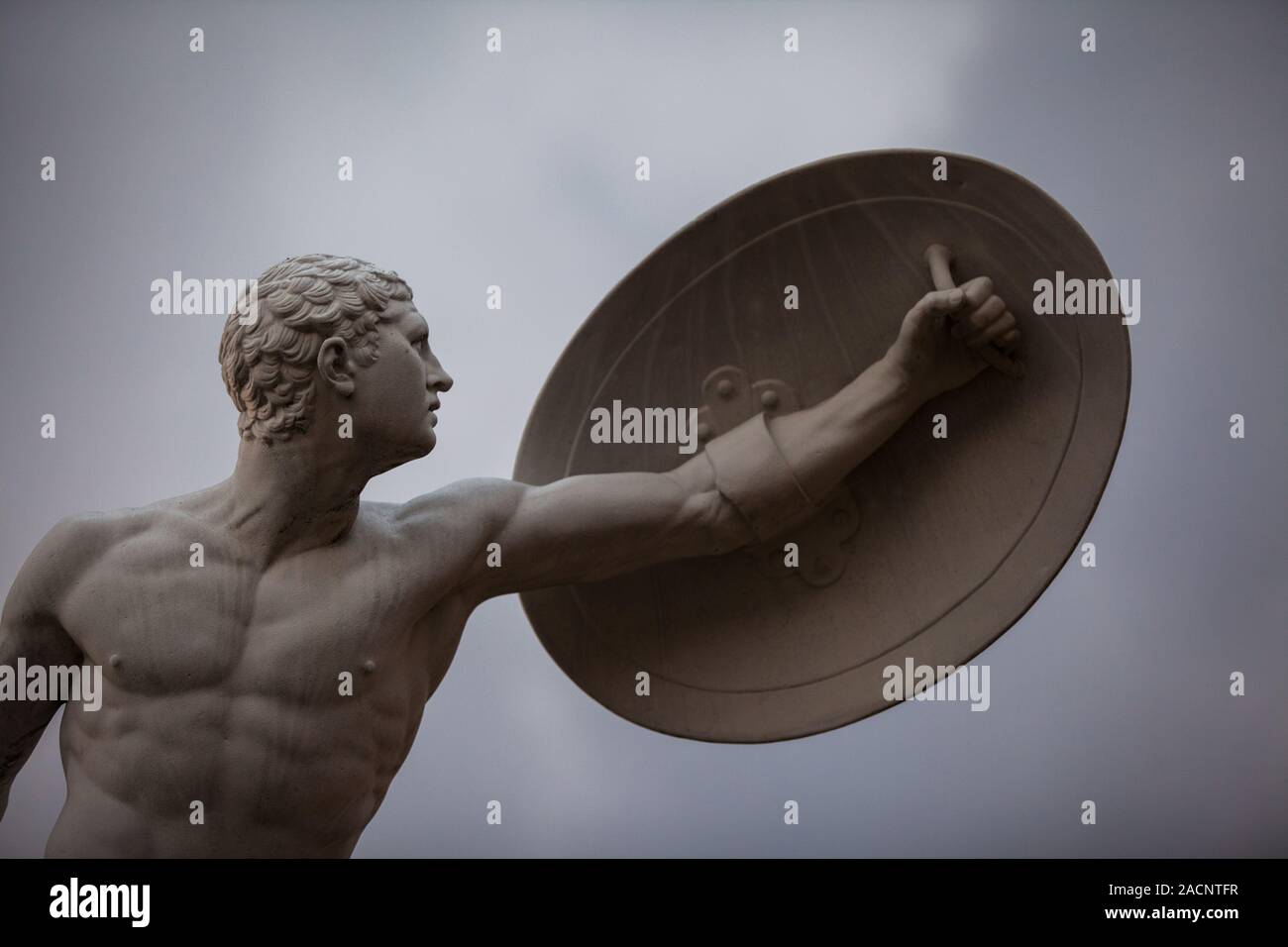 Male statue hi-res stock photography and images - Alamy