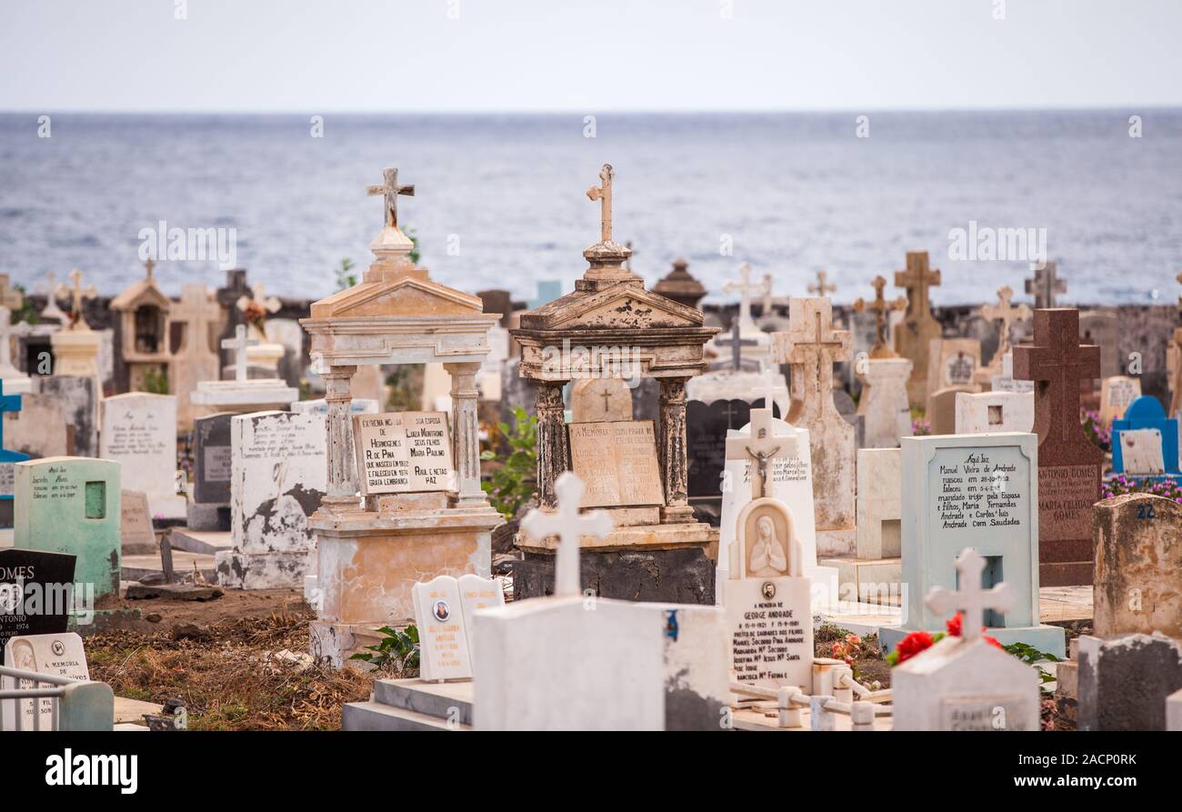 Serene graveyard hi-res stock photography and images - Alamy