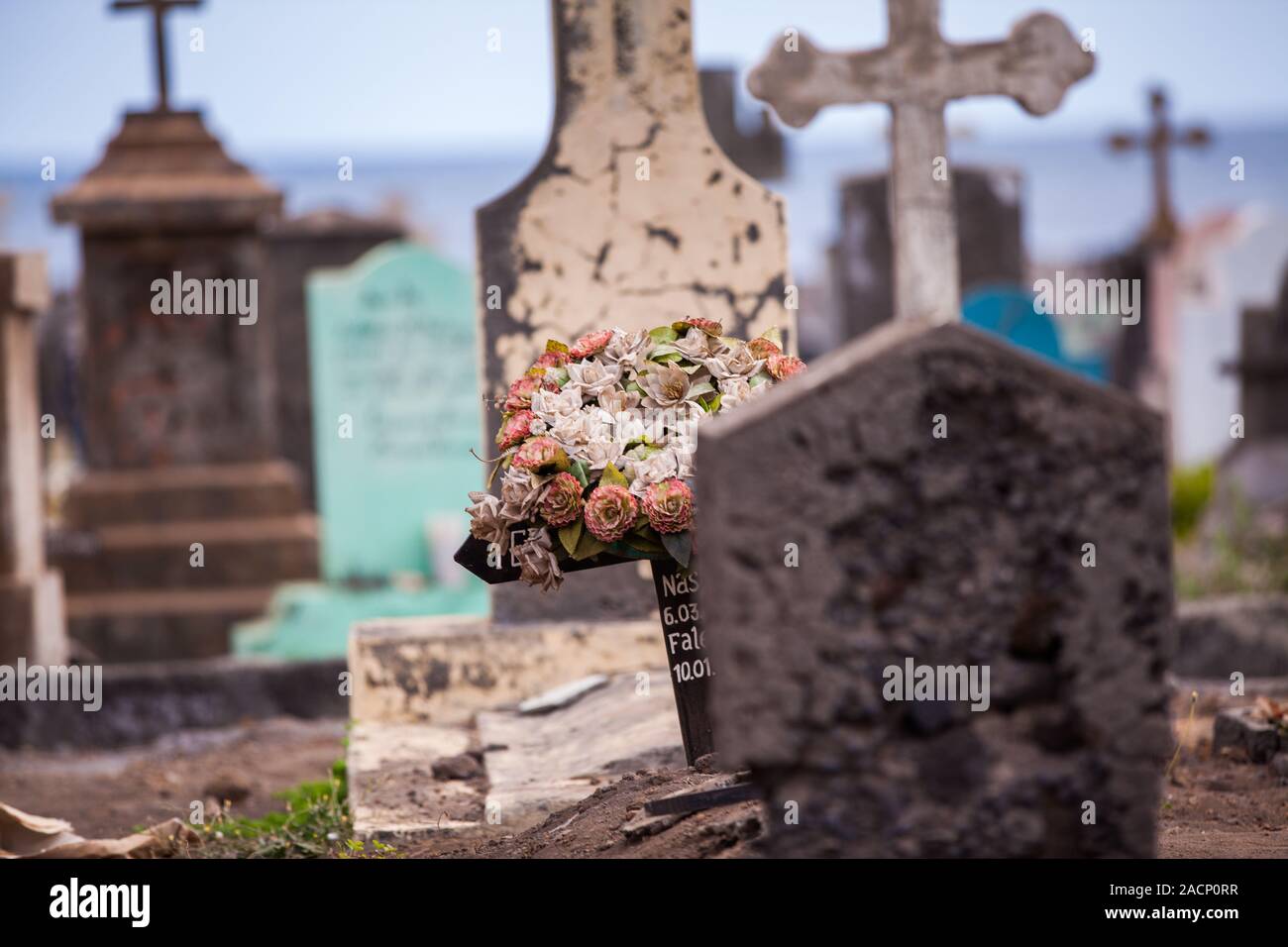 Funeral wreath hi-res stock photography and images - Alamy