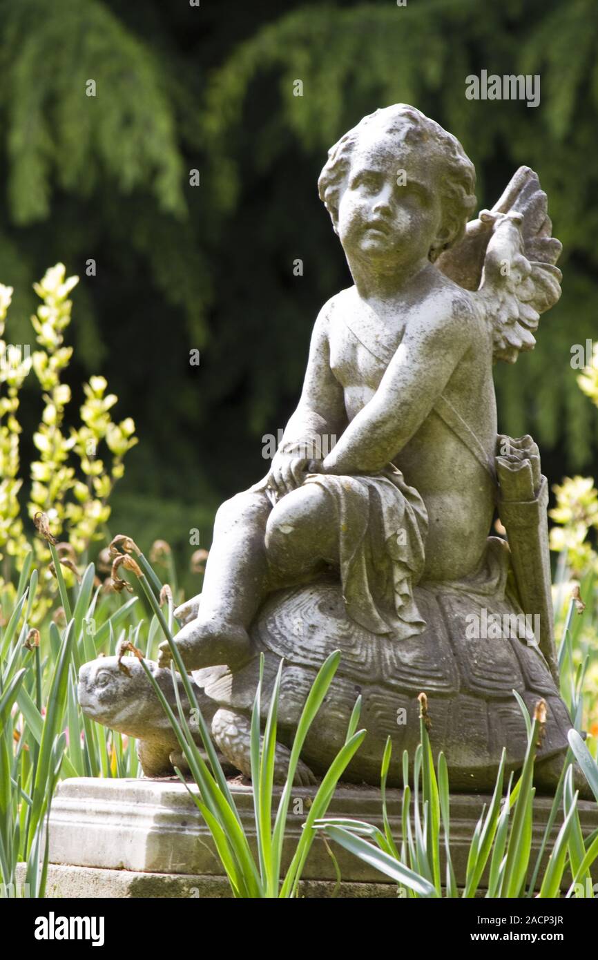 Child angel hi-res stock photography and images - Alamy