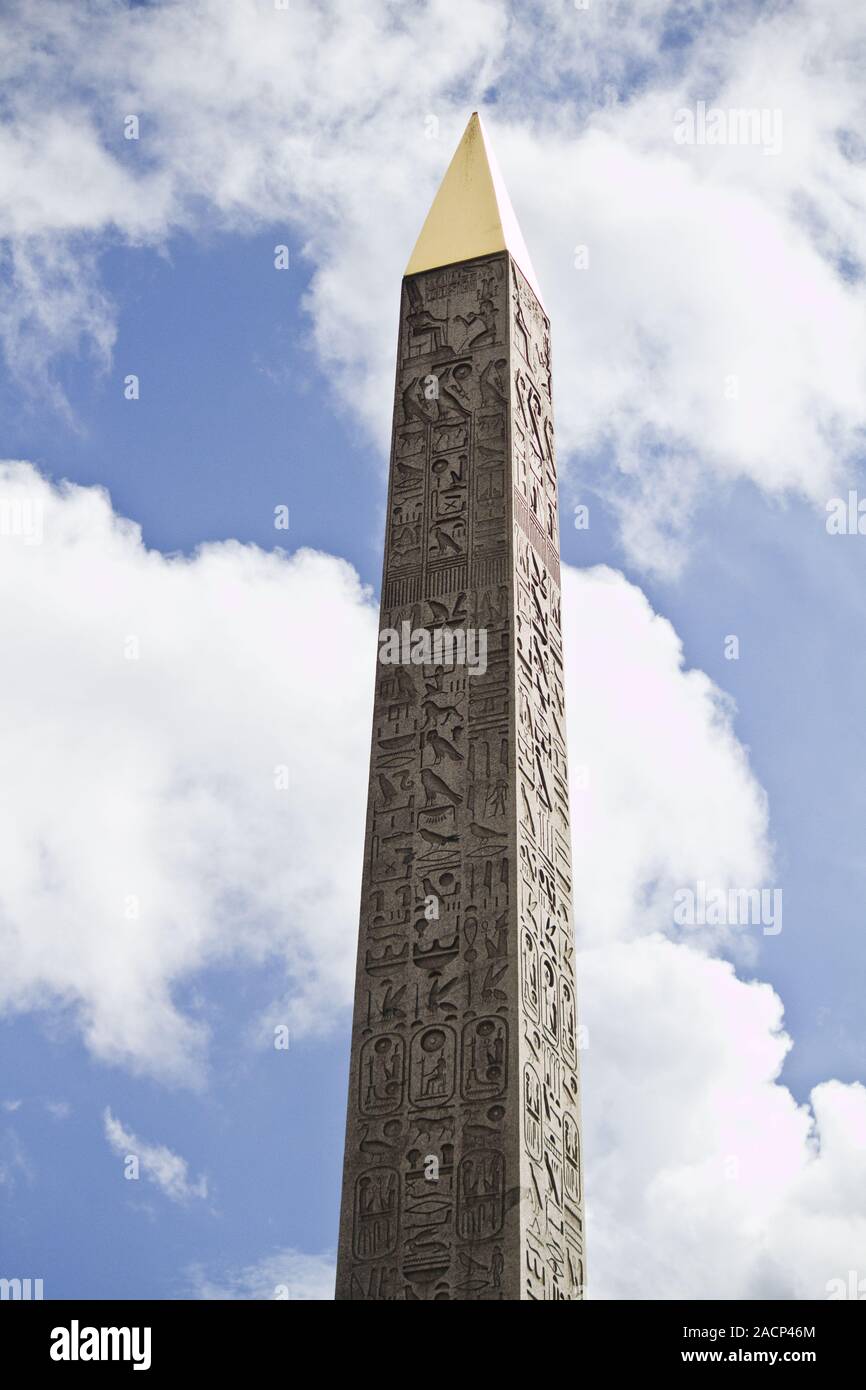 Obelisk tip hi-res stock photography and images - Alamy