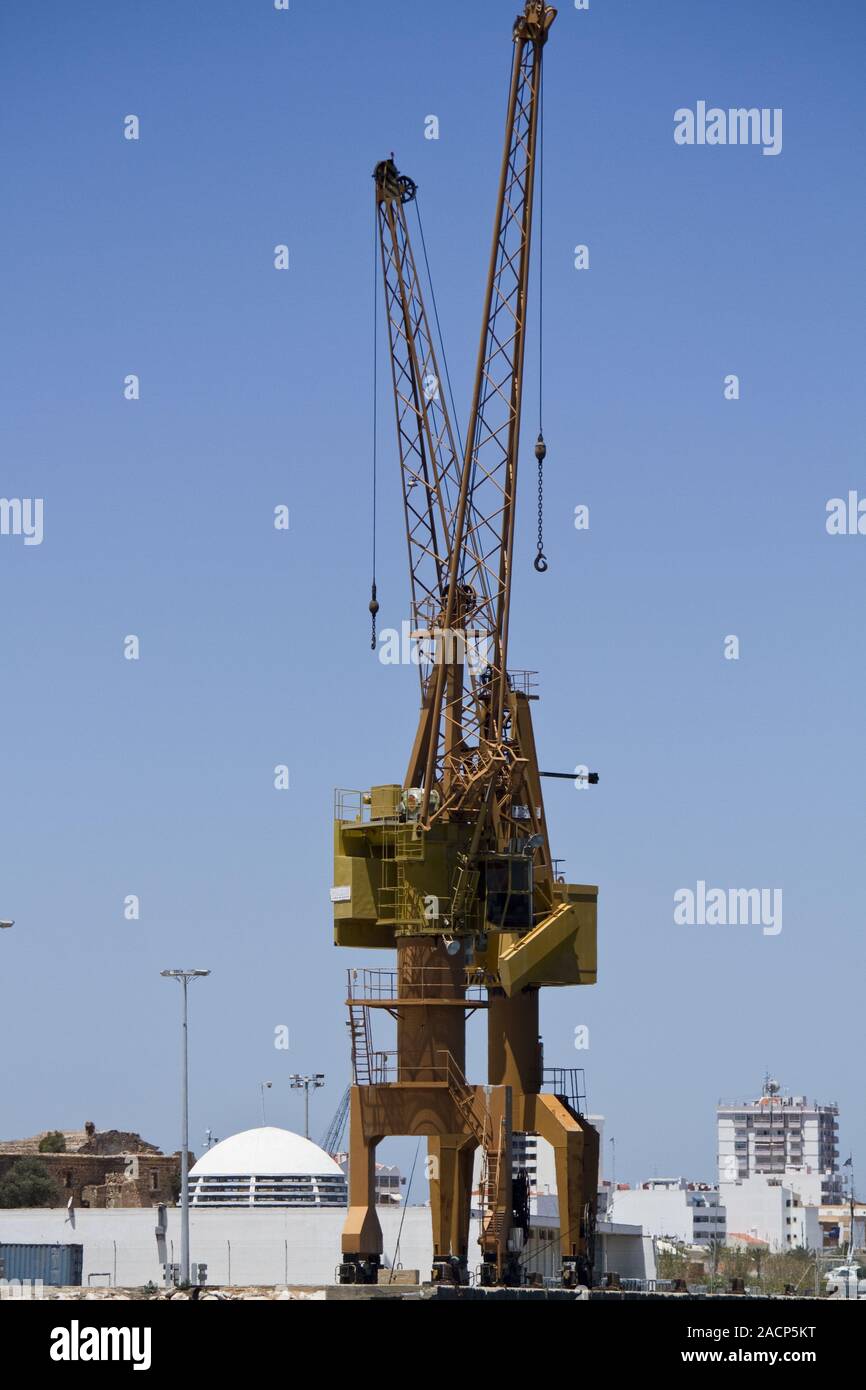 Overhead crane port hi-res stock photography and images - Alamy