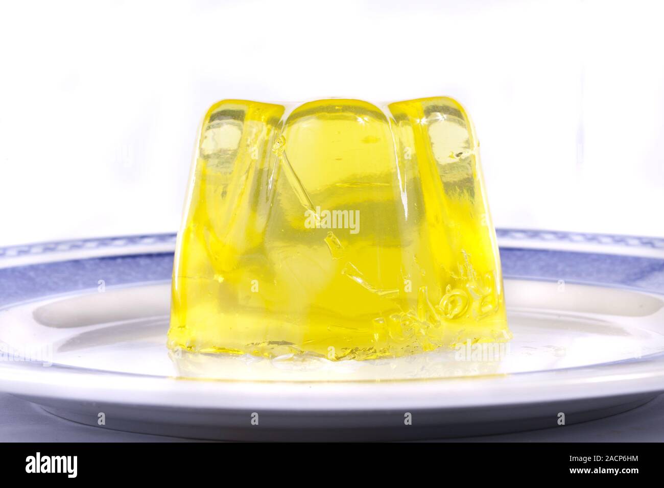 Yellow gelatin hi-res stock photography and images - Alamy