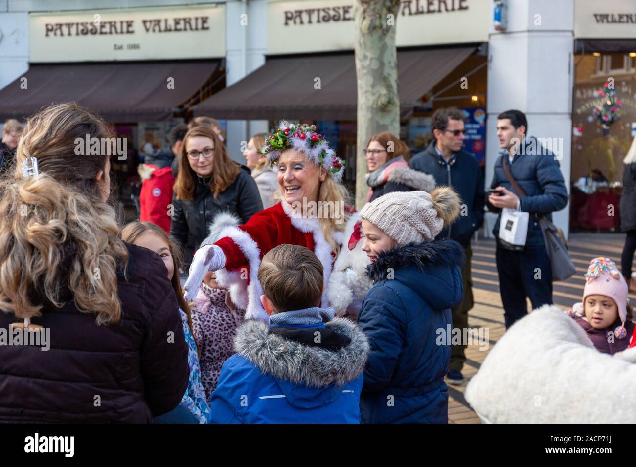 Love Wimbledon, Love Christmas, Wimbledon London Stock Photo - Alamy