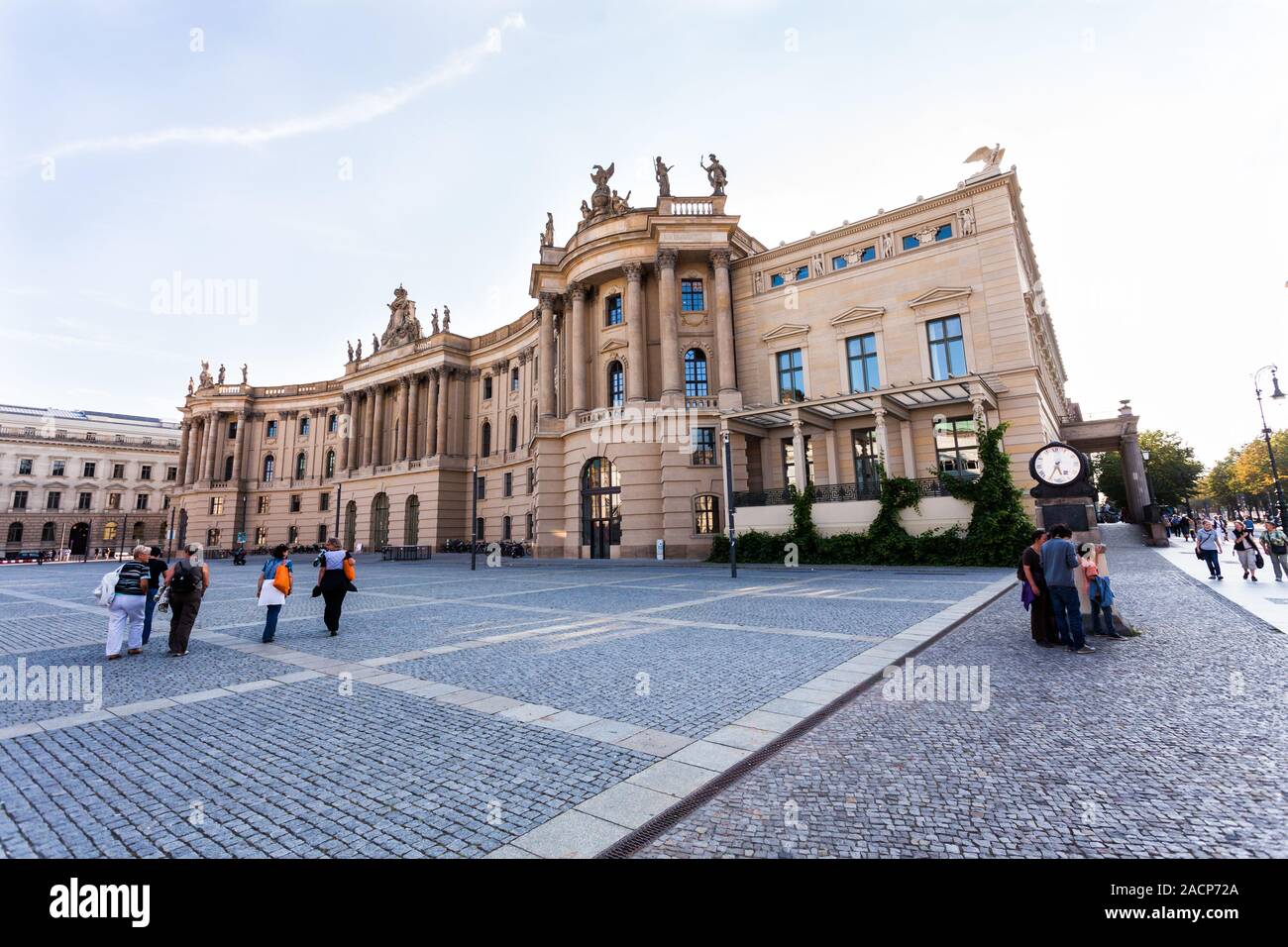 Historic sandstone university building hi-res stock photography and ...