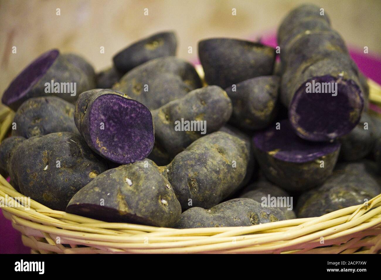 Purple potato hi-res stock photography and images - Alamy