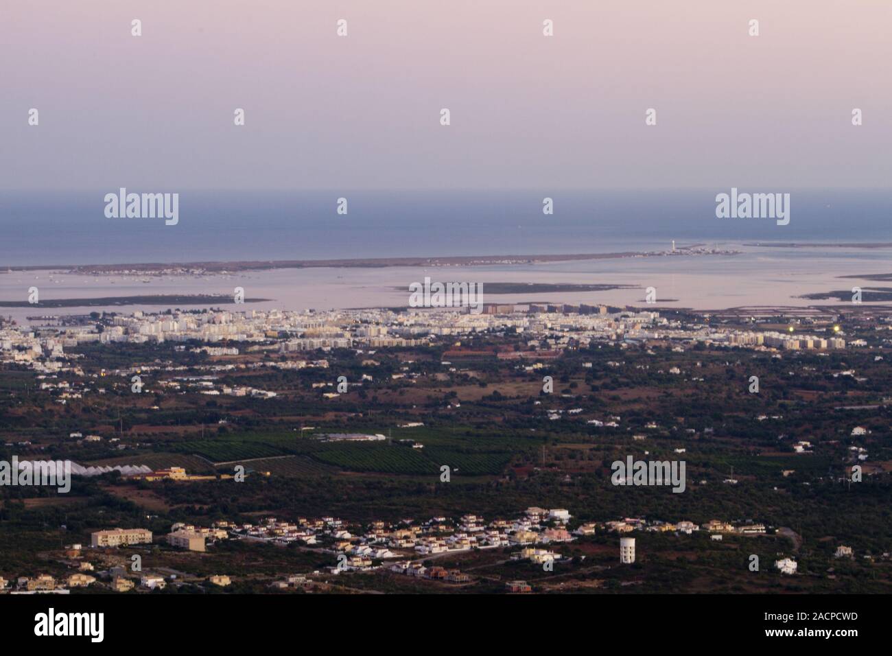 City wide hi-res stock photography and images - Alamy