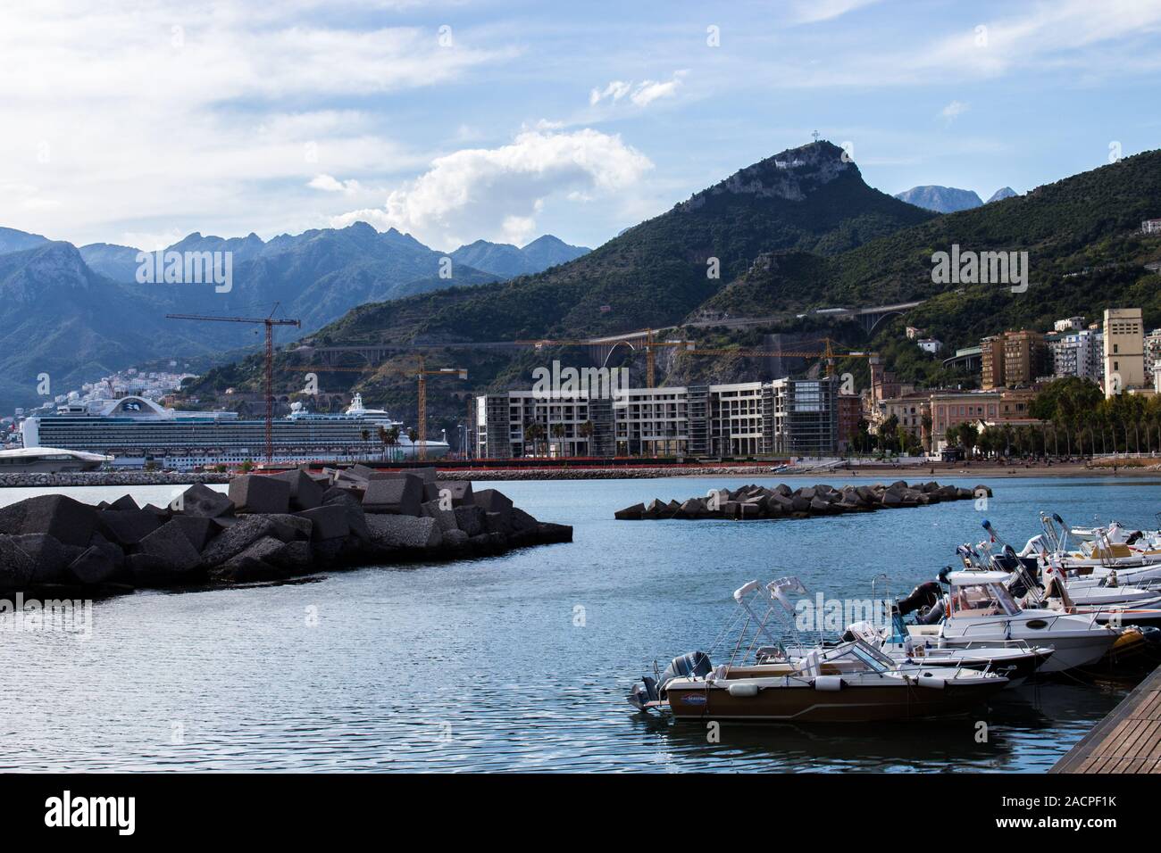 Port of salerno hi-res stock photography and images - Alamy