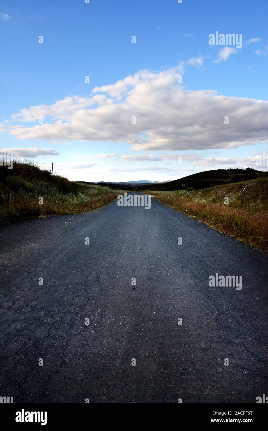 Endless trail hi-res stock photography and images - Alamy