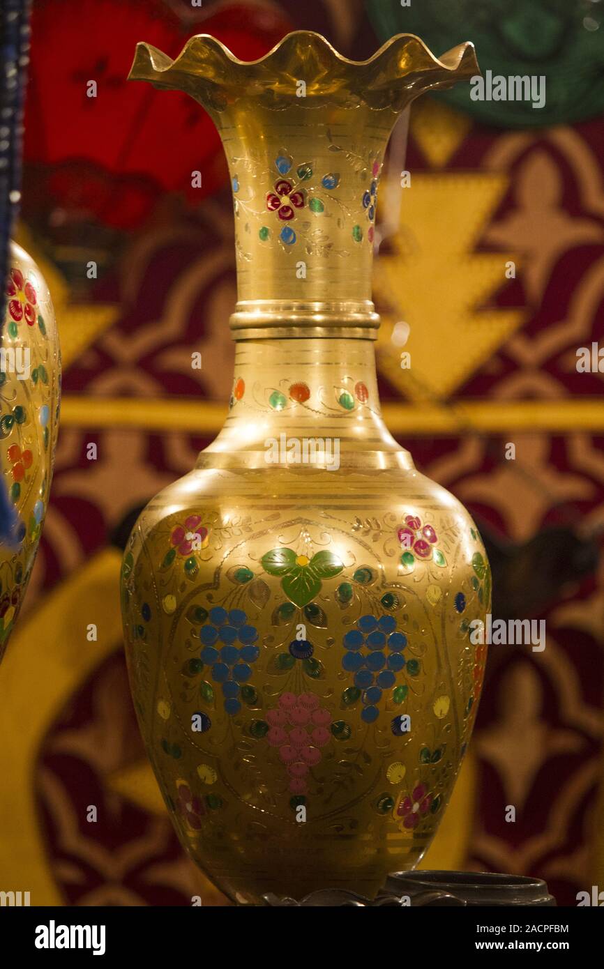 Arabic vase hi-res stock photography and images - Alamy