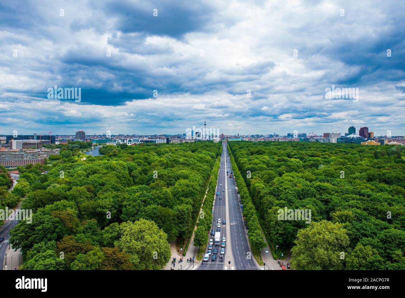 Car park lane hi-res stock photography and images - Alamy