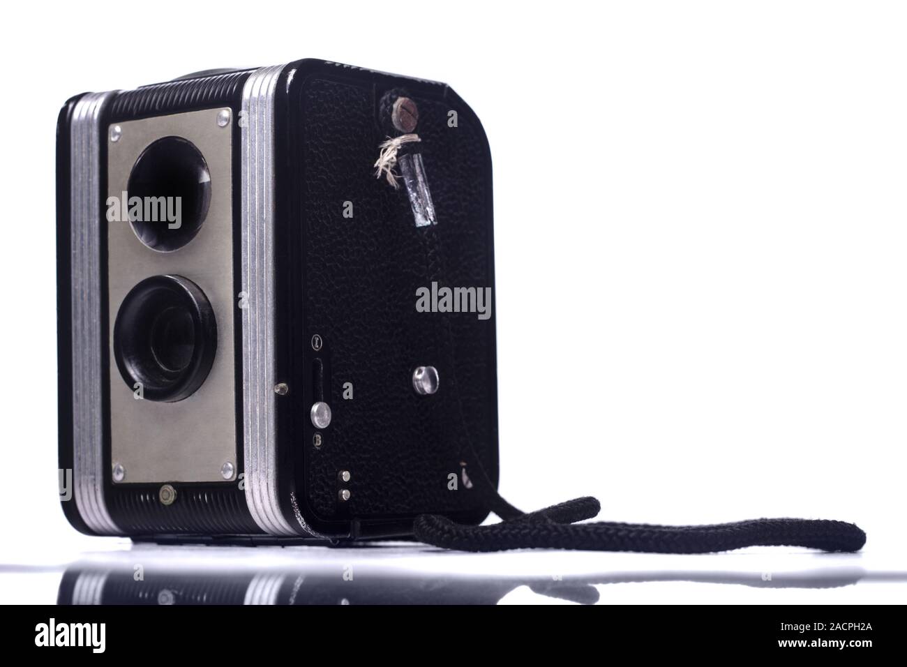 vintage dual lenses camera Stock Photo - Alamy
